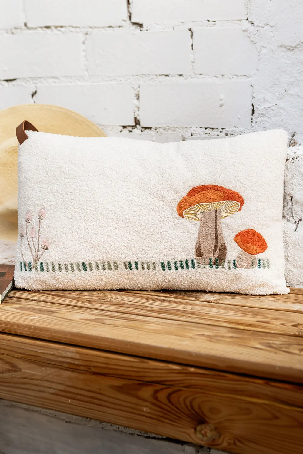 Eco Vita Naturally Dyed Organic Wool Thread Home Decor Pattern Book - DMC