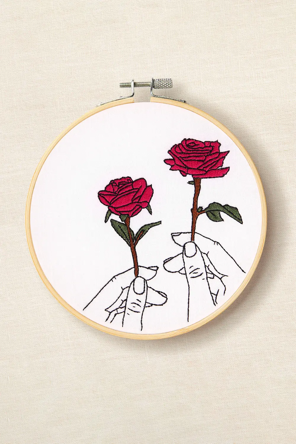 Rose dans les mains par Jenni Davis Kit broderie facile - DMC