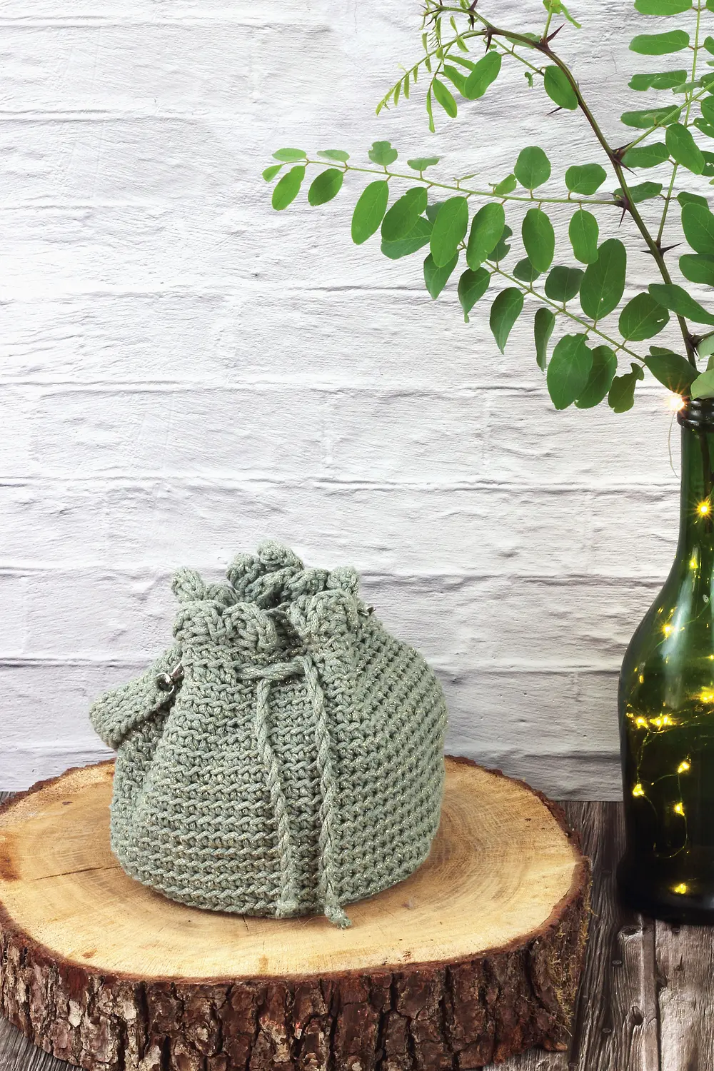 Nova Vita 4 Metallic Effects Bags Book - DMC